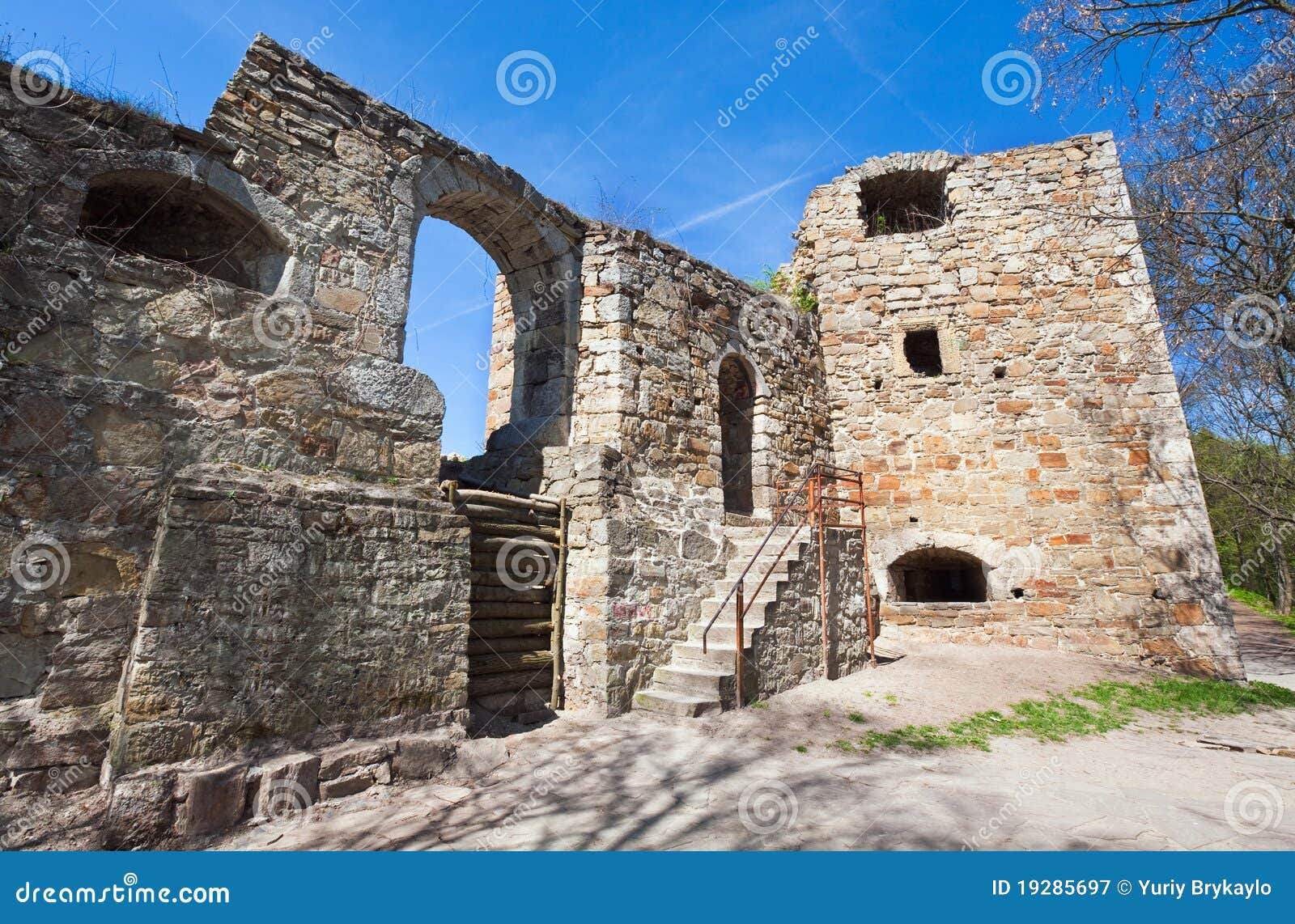 Ancient fortress ruins stock image. Image of wall, historical - 19285697