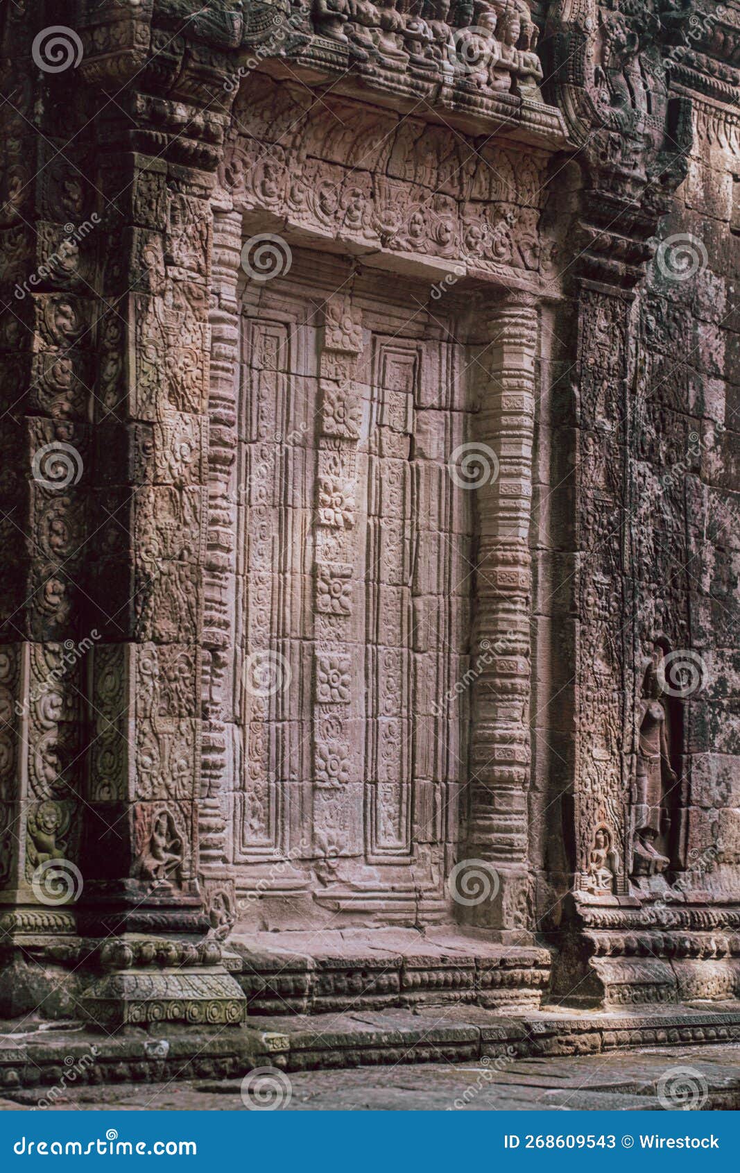 Ancient Gate of the Ta Prom Temple Stock Image - Image of ruins, palace ...
