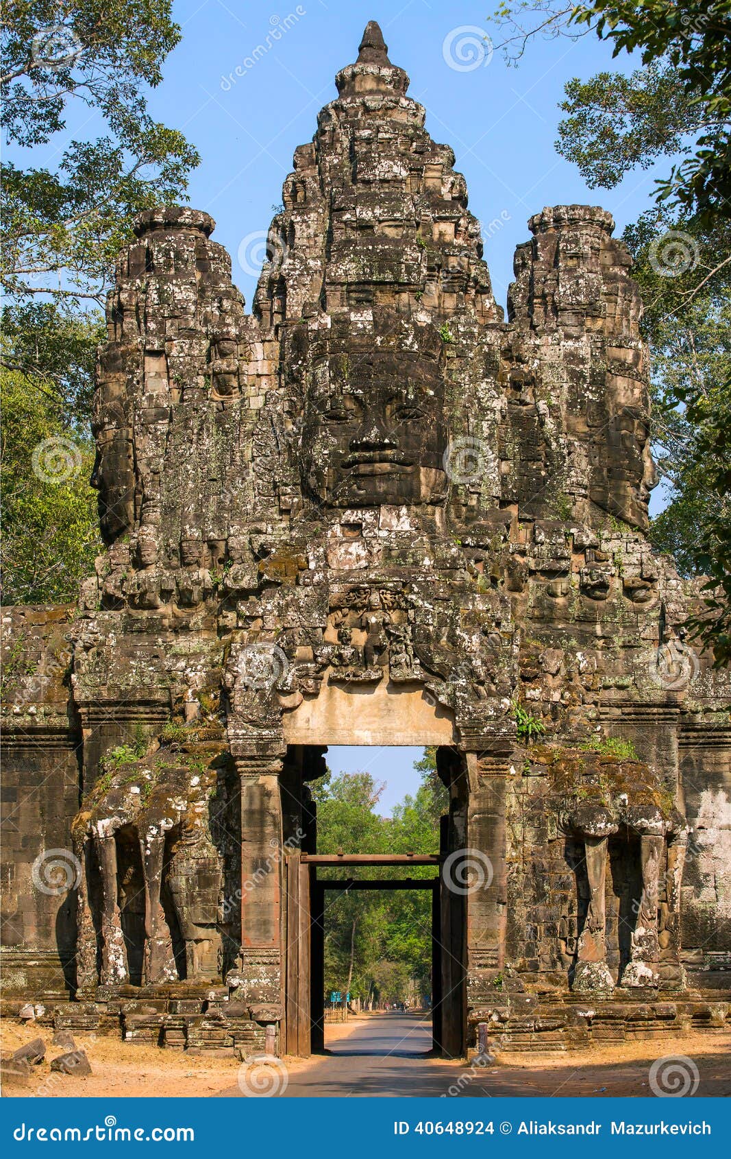 Ancient Gates of Angkor Thom in Angkor Wat Stock Photo - Image of gates ...