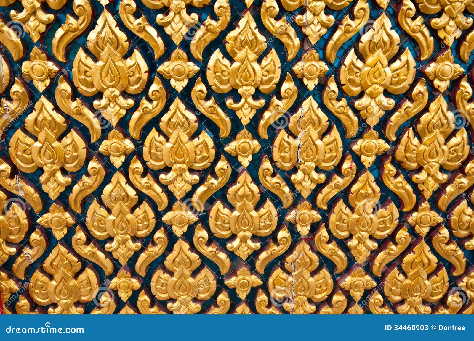 Ancient Golden Chains Stock Photo | CartoonDealer.com #62171610