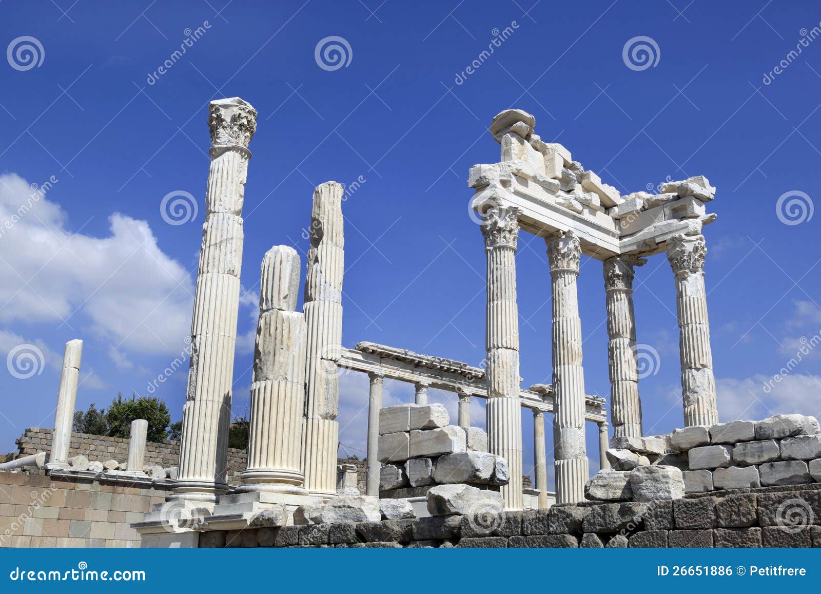 Ancient Greek City of Pergamon in Bergama, Turkey Stock Photo - Image ...