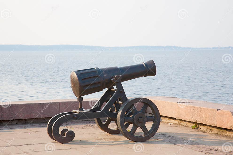 Ancient gun on quay stock photo. Image of barrel, weapon - 16230980