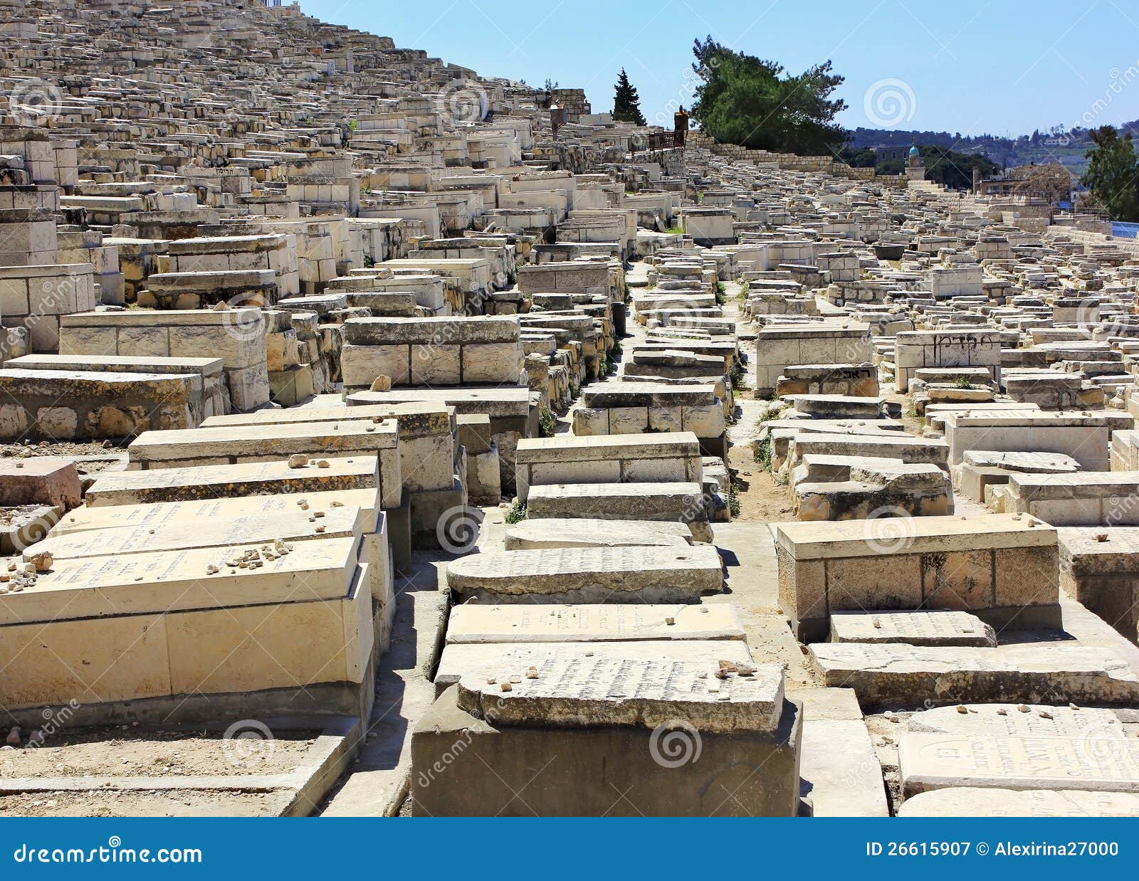 Ancient Jewish cemetery editorial photography. Image of gold - 26615907
