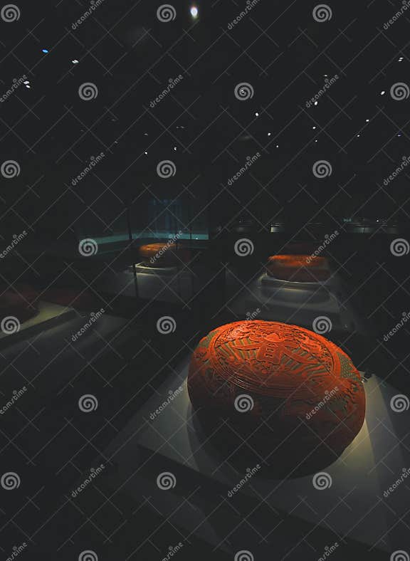 Invaluble lacquerware editorial image. Image of collected - 190083475