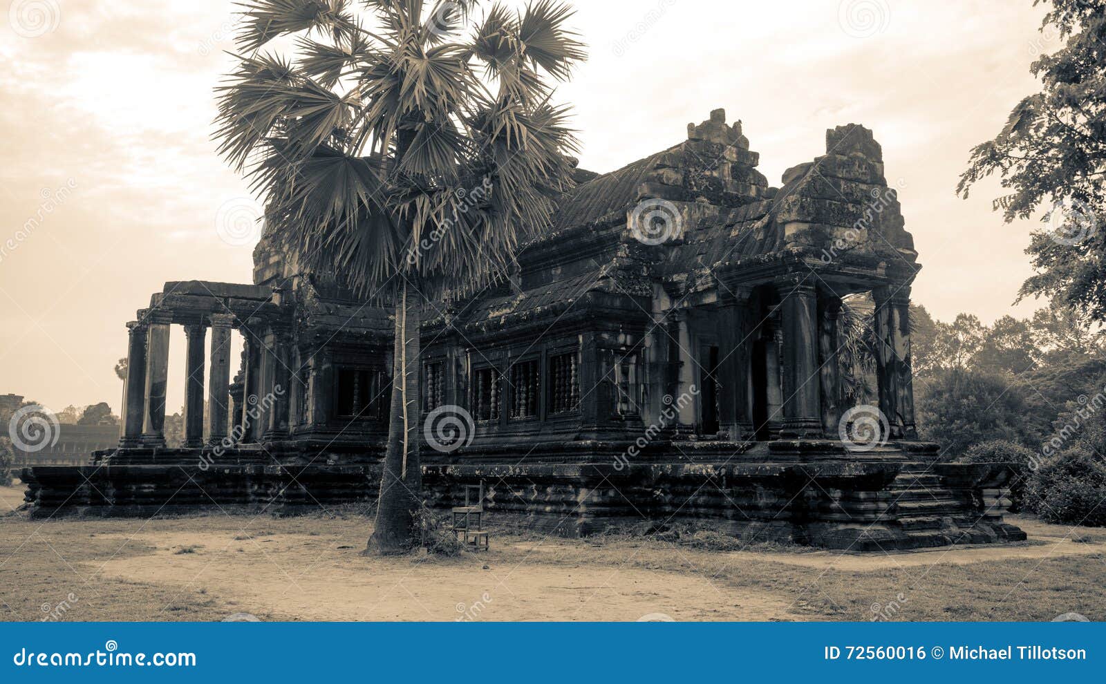 Ancient Library of Angkor Wat Stock Photo - Image of ancient, palm ...
