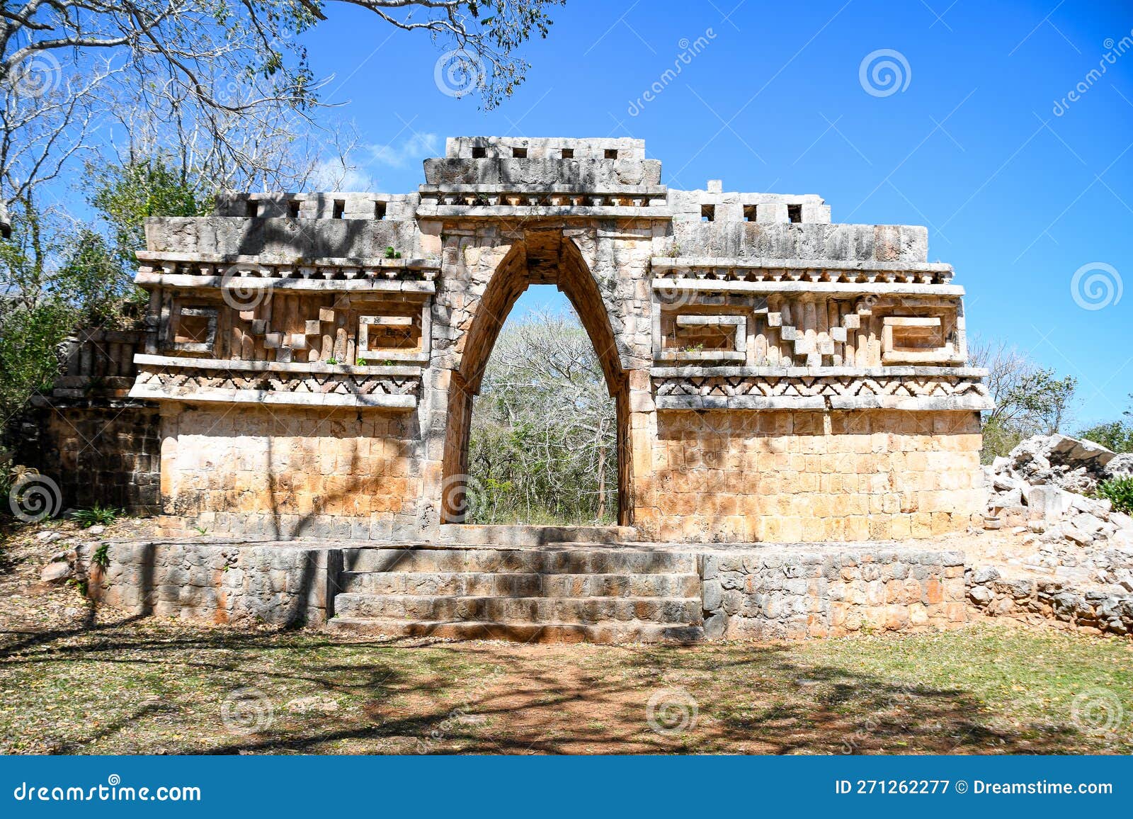 Ancient Mayan Arch at Labna Mayan Ruins, Yucatan, Mexico Stock Image ...