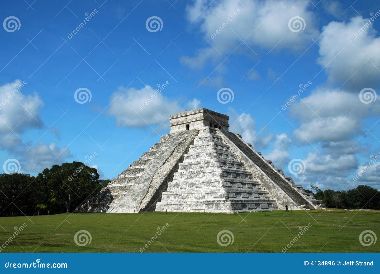 Ancient Mayan Pyramid Stock Photography | CartoonDealer.com #4134896