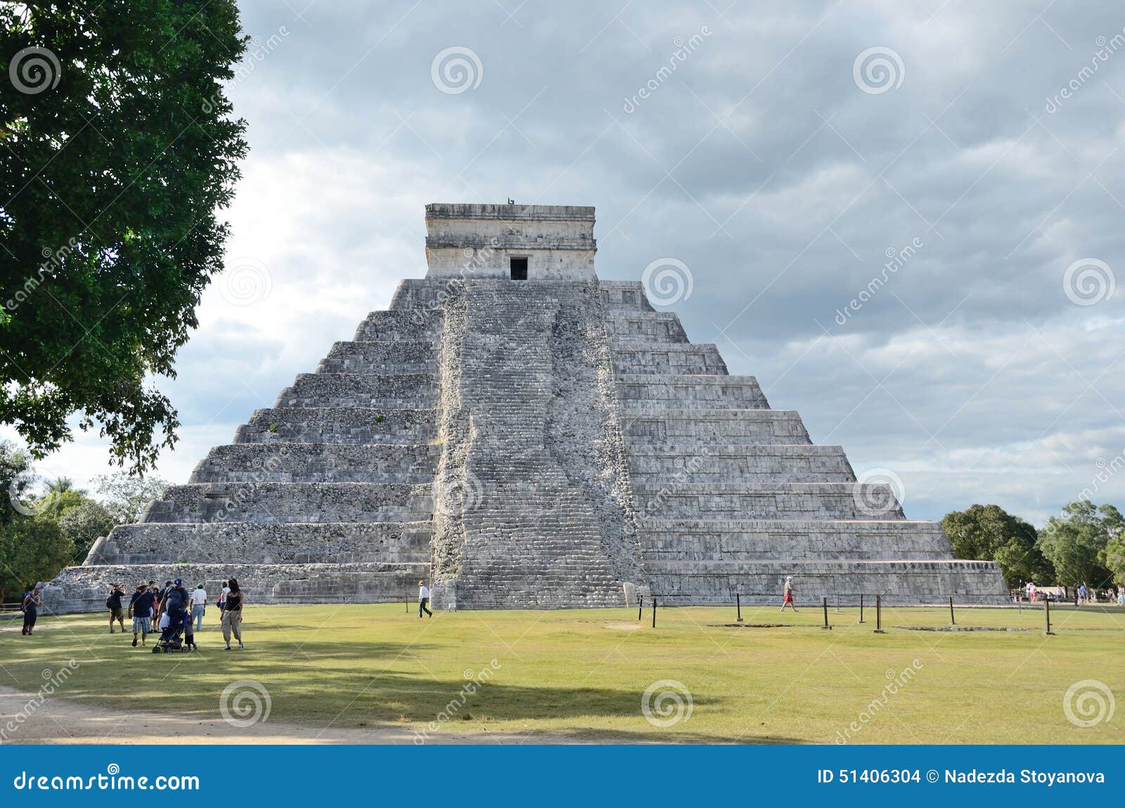 Mayan Pyramid Editorial Photo | CartoonDealer.com #259447