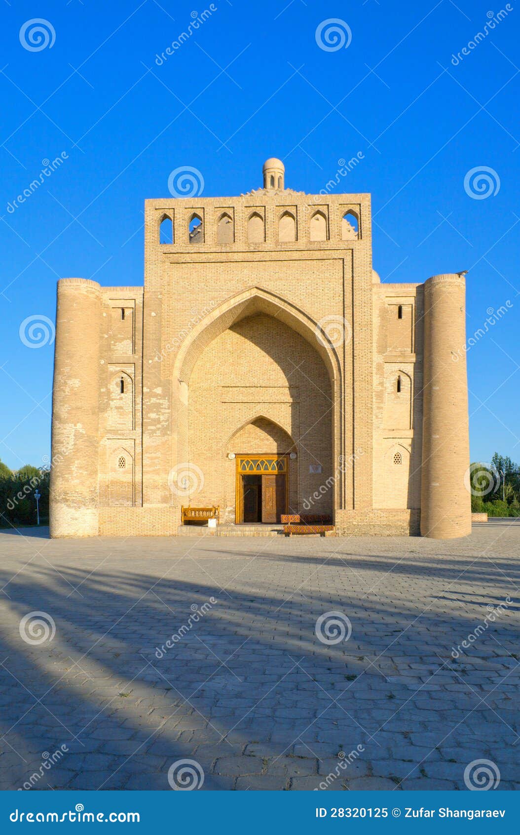 Ancient Muslim Mausoleum Stock Images - Download 3,932 Royalty Free Photos