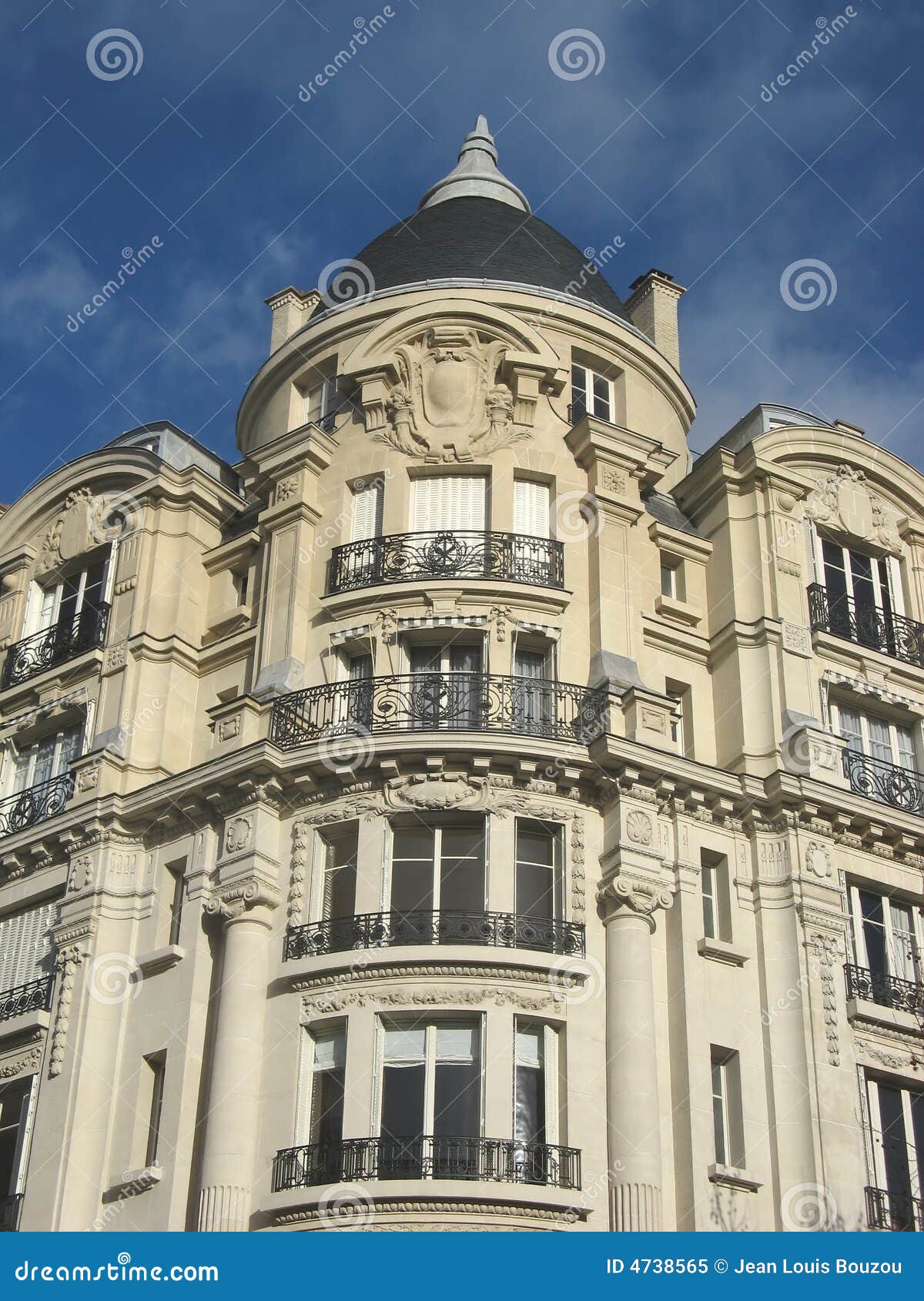 Ancient parisian building stock image. Image of roof, french - 4738565