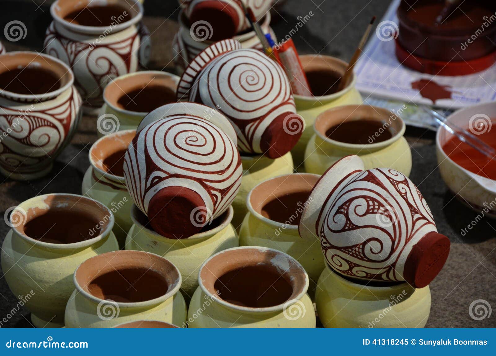 Ancient Pottery of Ban Chiang Stock Image - Image of material, rough ...