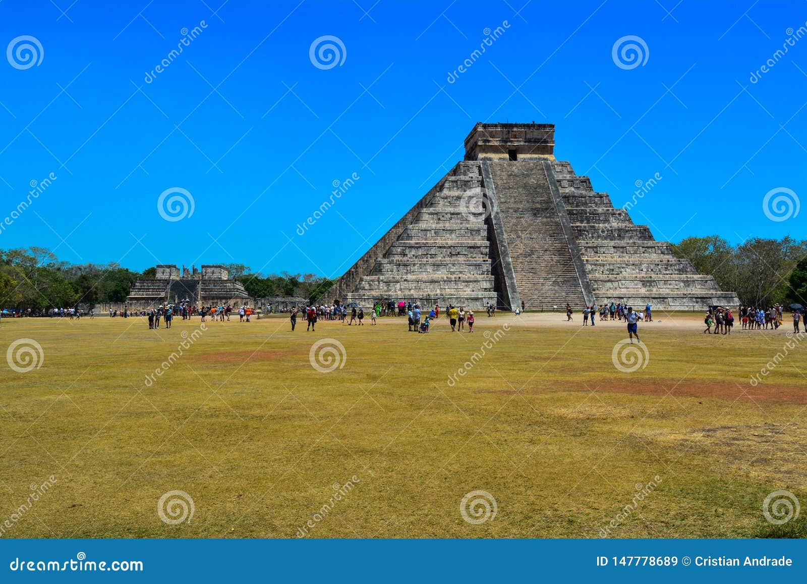 Ancient Pyramids Of The Mayan Culture Of Chichen Itza Mexico Editorial ...