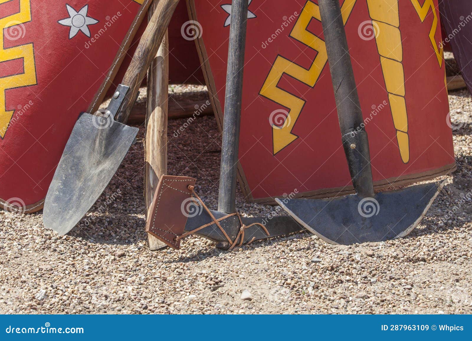 Ancient Roman Entrenching Tools Stock Image - Image of caespiti ...