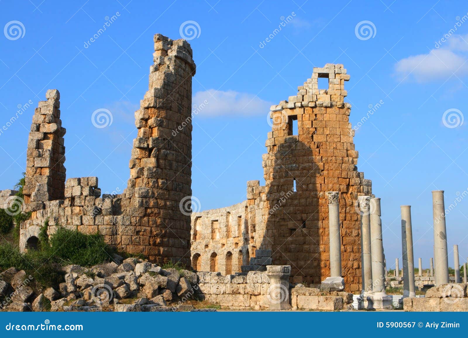 Ancient Roman Gates in Perge, Stock Image - Image of main, grass: 5900567
