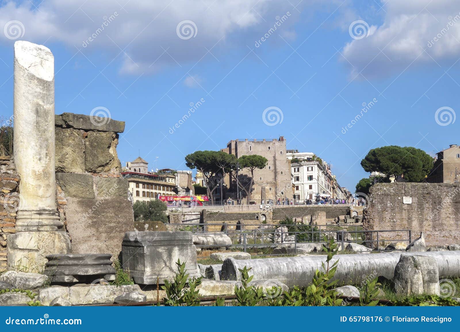Ancient Roman Ruins in Rome Editorial Photo - Image of empire, tourism ...
