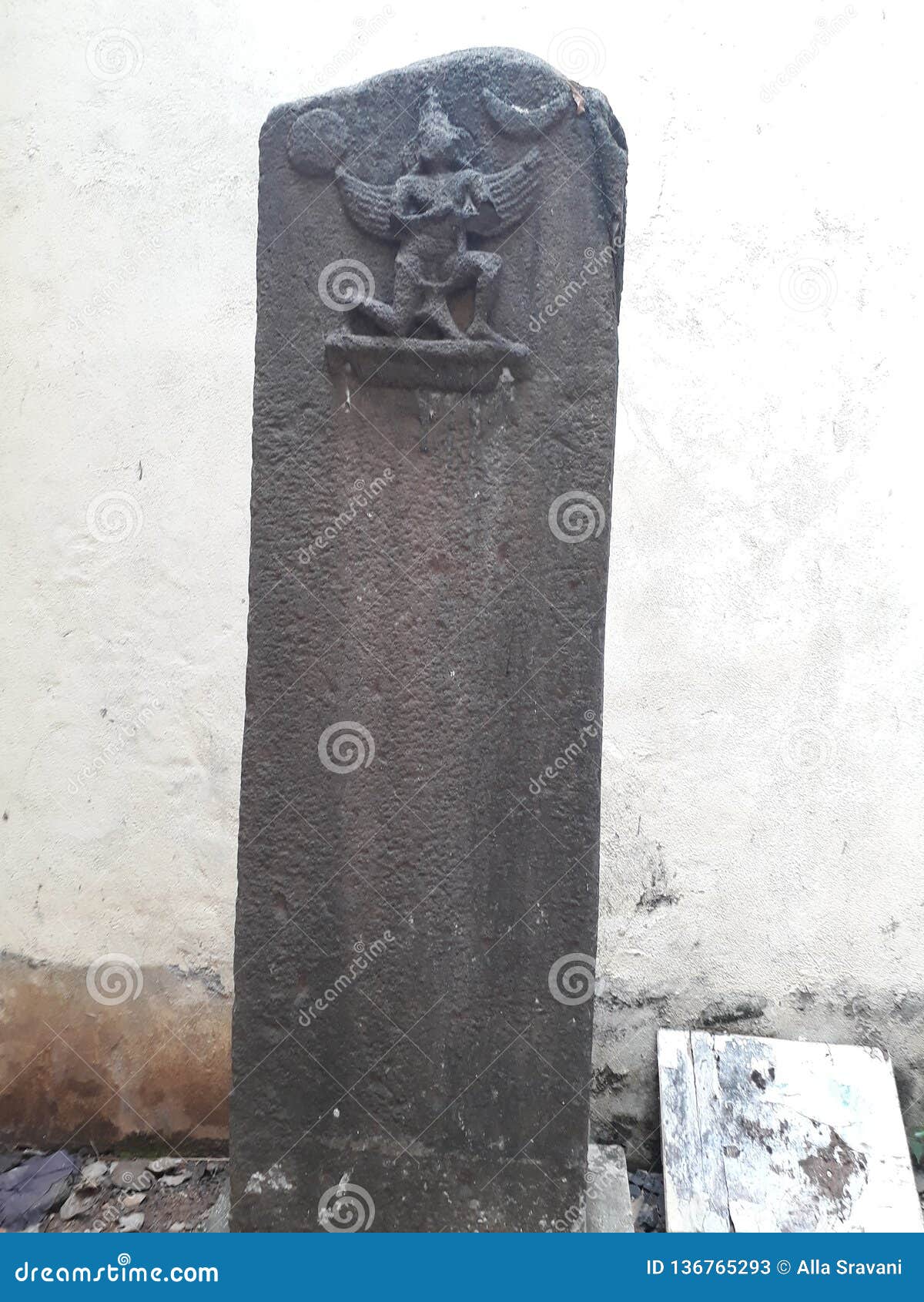 Garuda Pillar On The Left And Hoysaleshwara Temple In The Background ...
