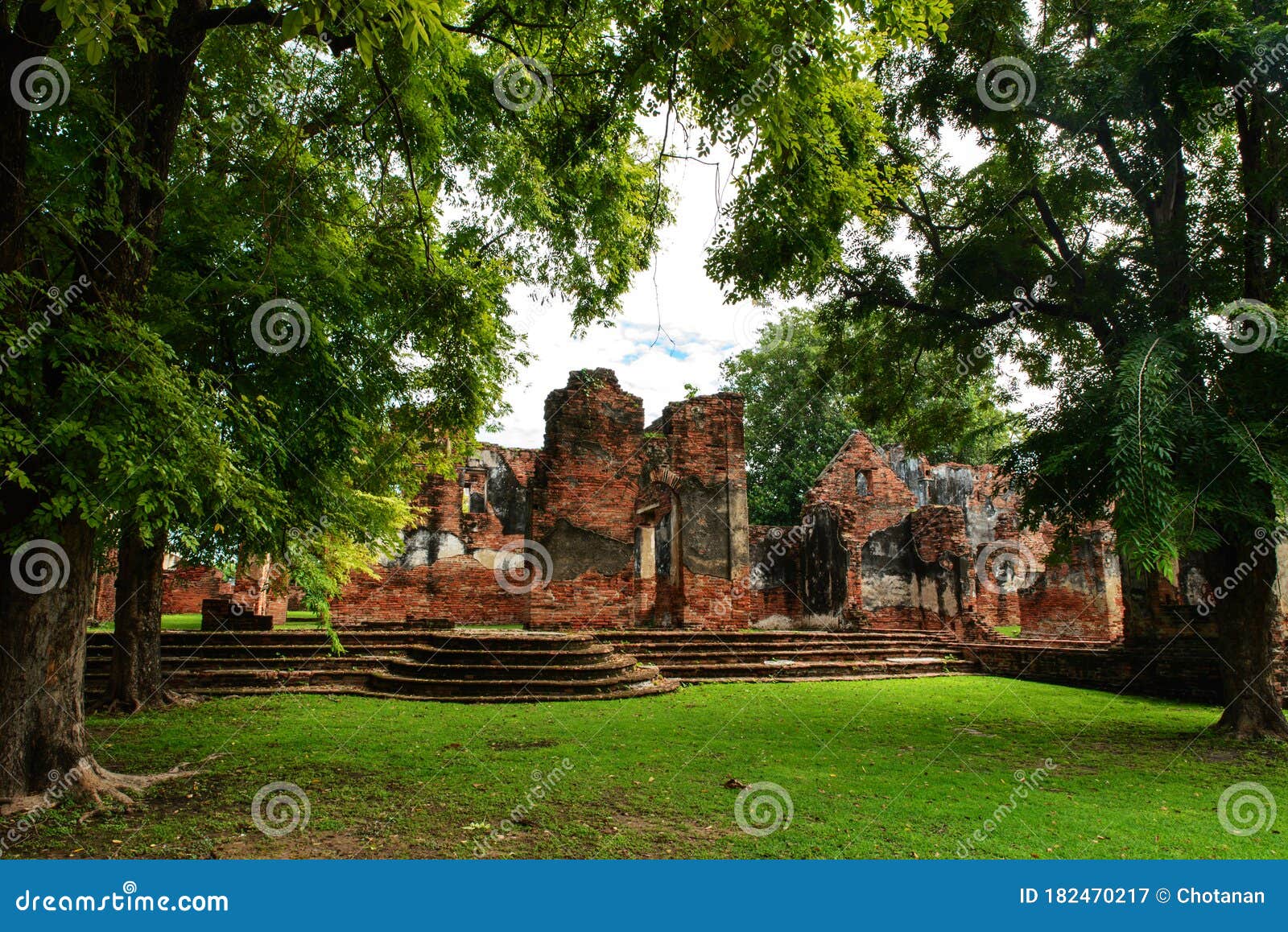 Ancient ruins building stock image. Image of myth, place - 182470217