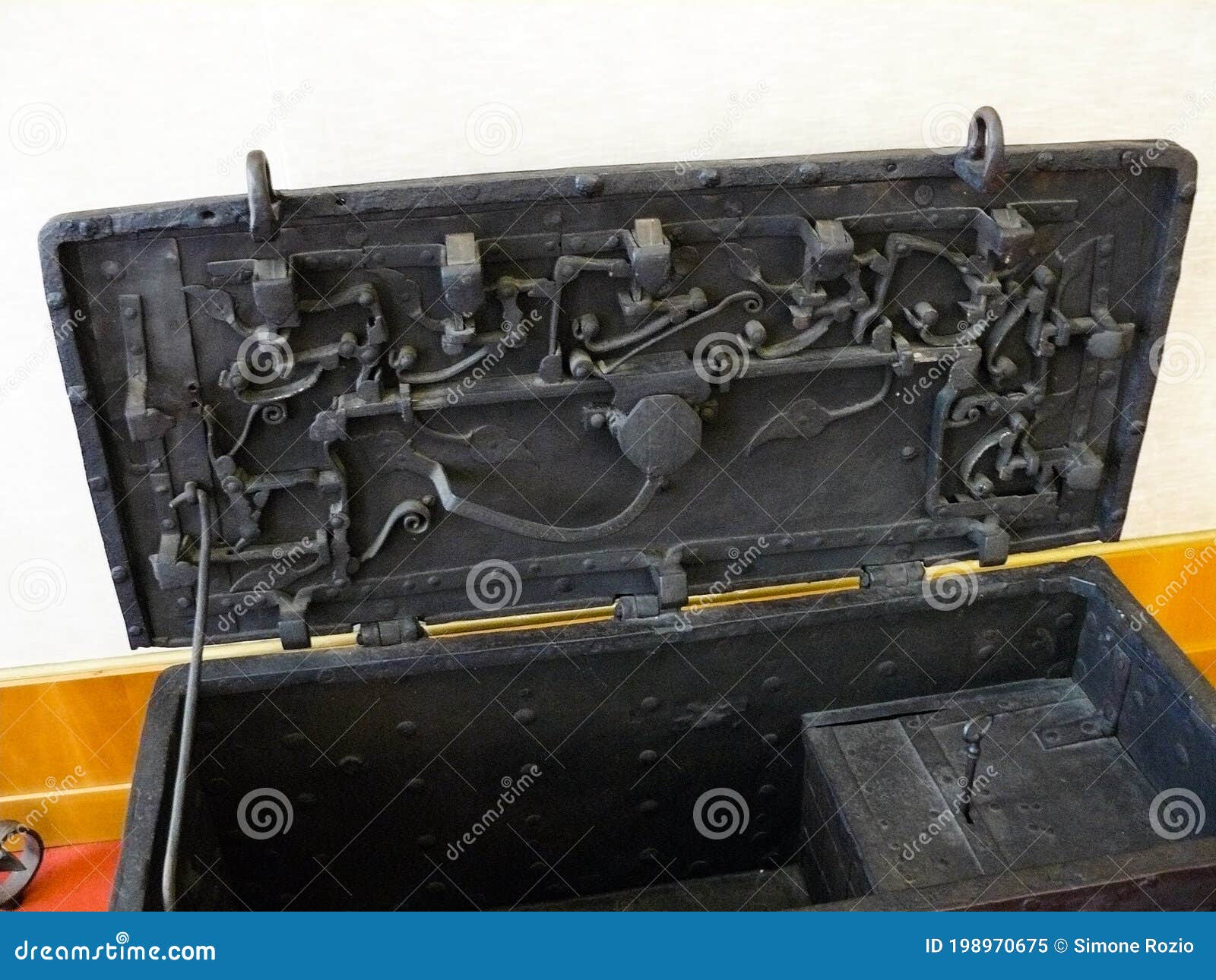 Ancient safe editorial image. Image of chest, gold, container - 198970675