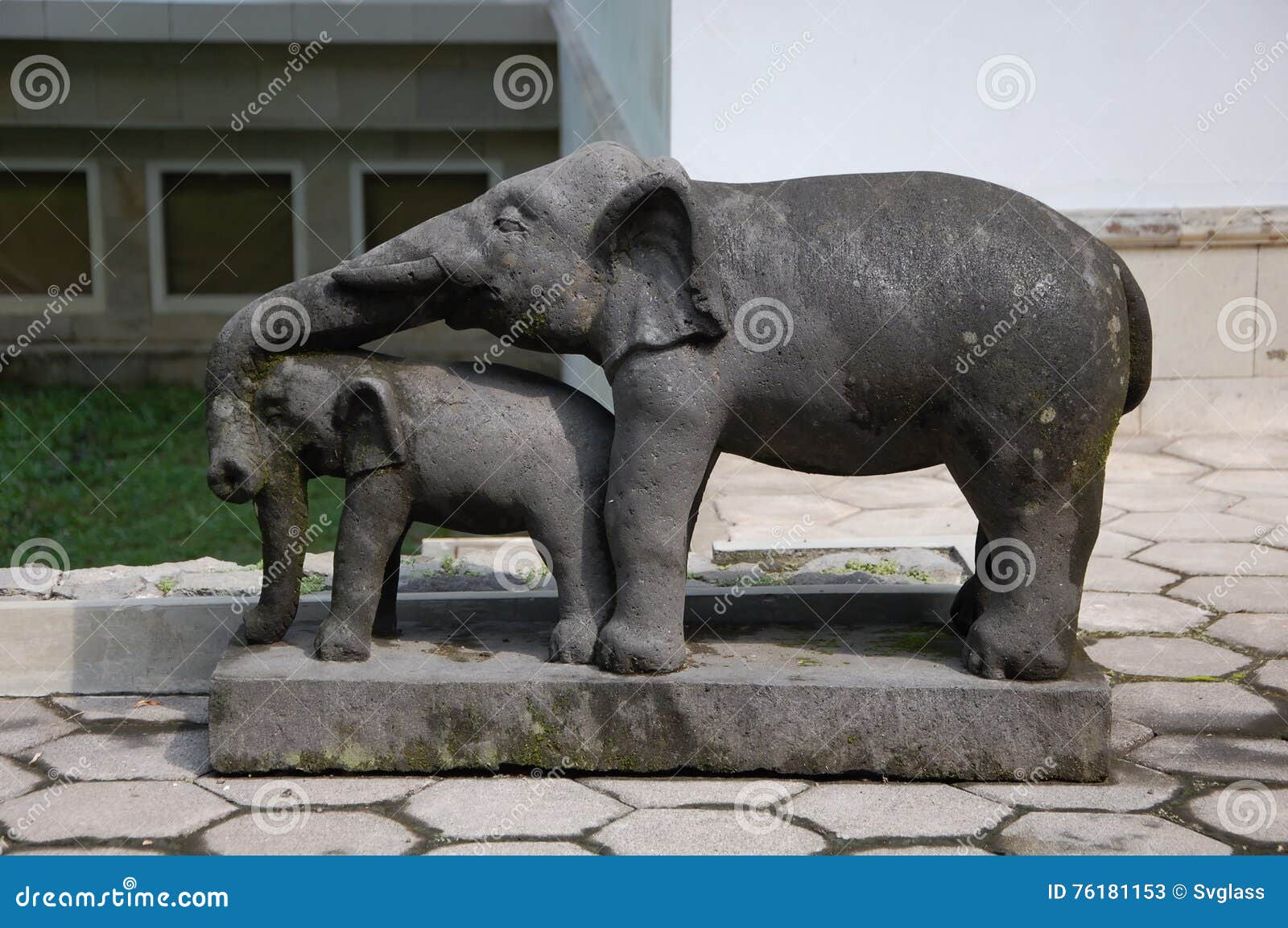Ancient Sculpture of Elephant Stock Image - Image of carry, mother ...