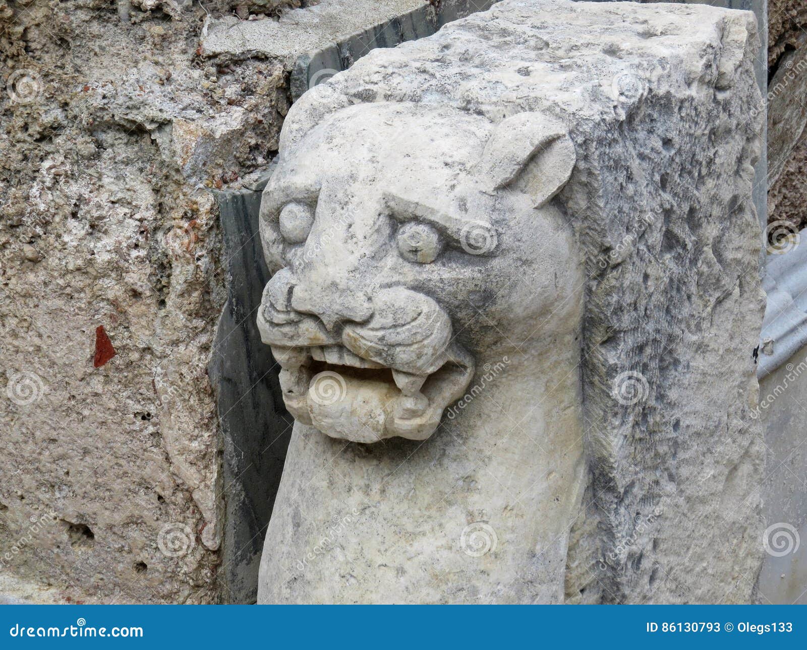 Ancient statue of a lion stock image. Image of archeology - 86130793