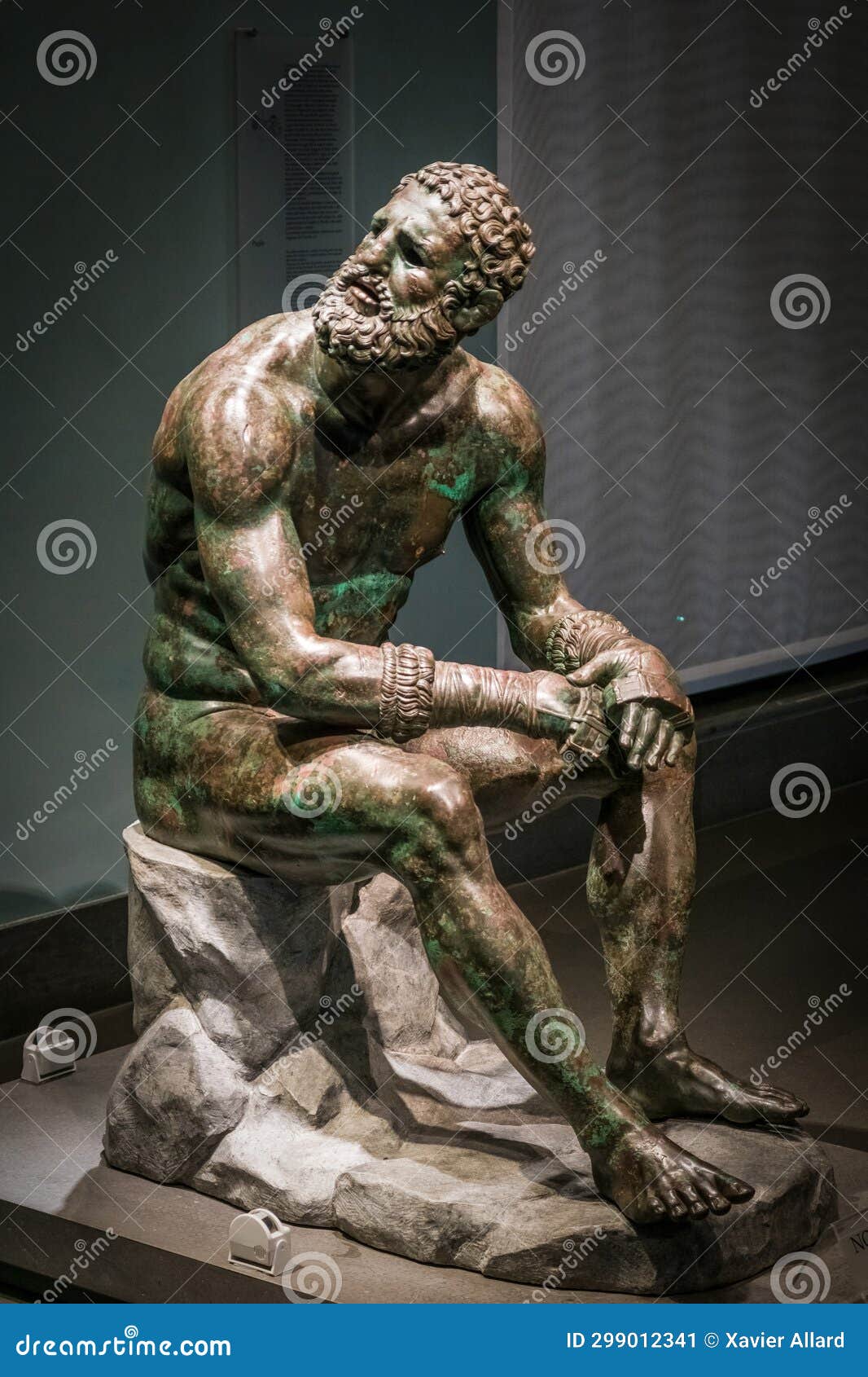 Ancient Statue in Rome, Italy Editorial Photo - Image of travel, city ...