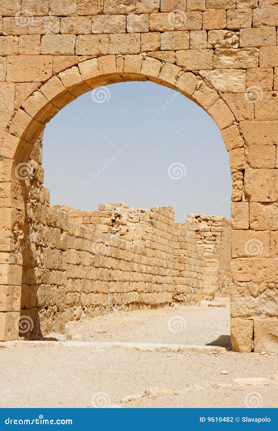 Ancient Stone Arch and Wall Stock Photo - Image of ovdat, antique: 9610482