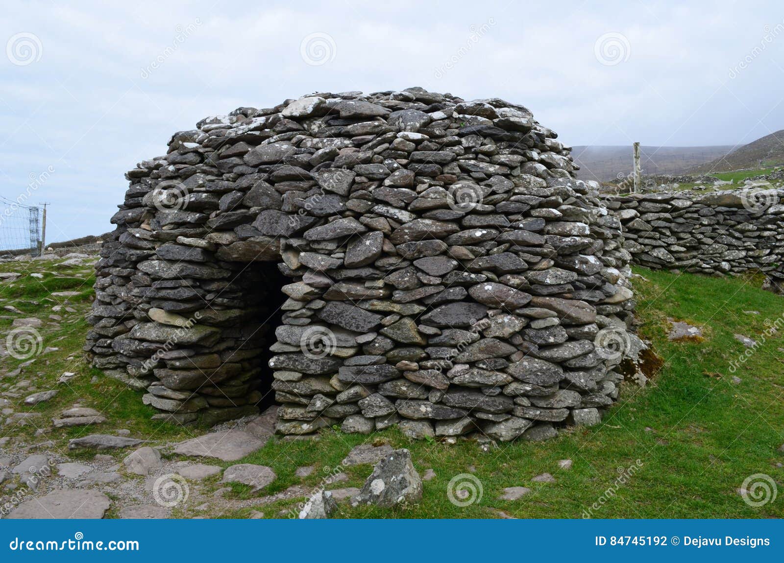 Ancient Stone Beehive Hut on Slea Head Penninsula Stock Photo - Image ...