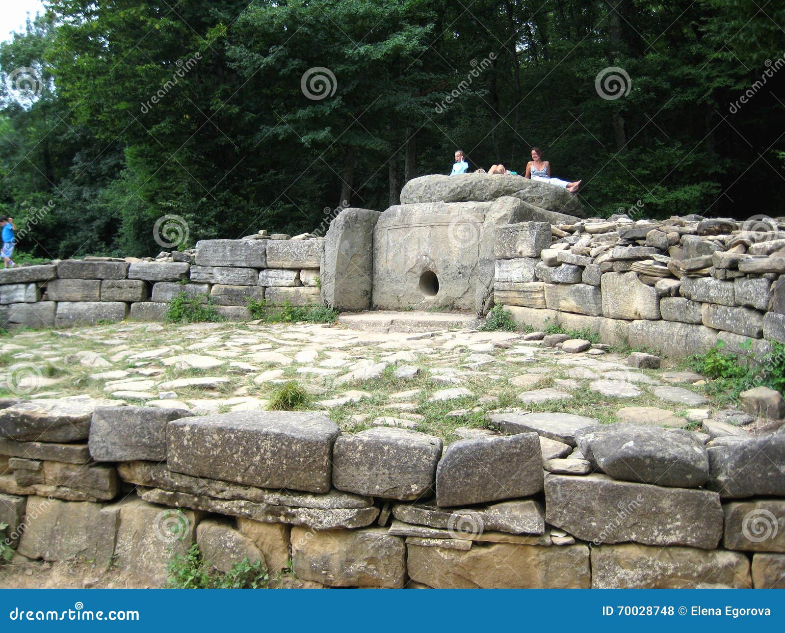 Ancient Stone Dolmen Structure Editorial Stock Photo - Image of ...