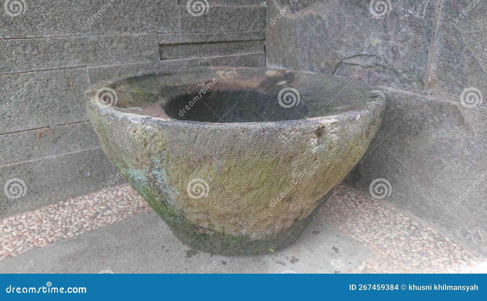 Ancient Stone Mortar for Pounding Rice Stock Photo - Image of rice ...