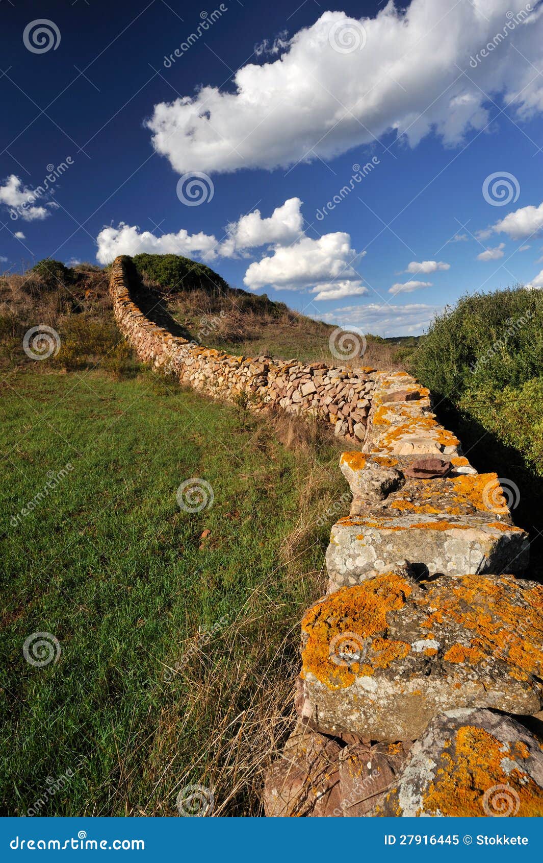 Ancient stone wall stock image. Image of pasture, hill - 27916445