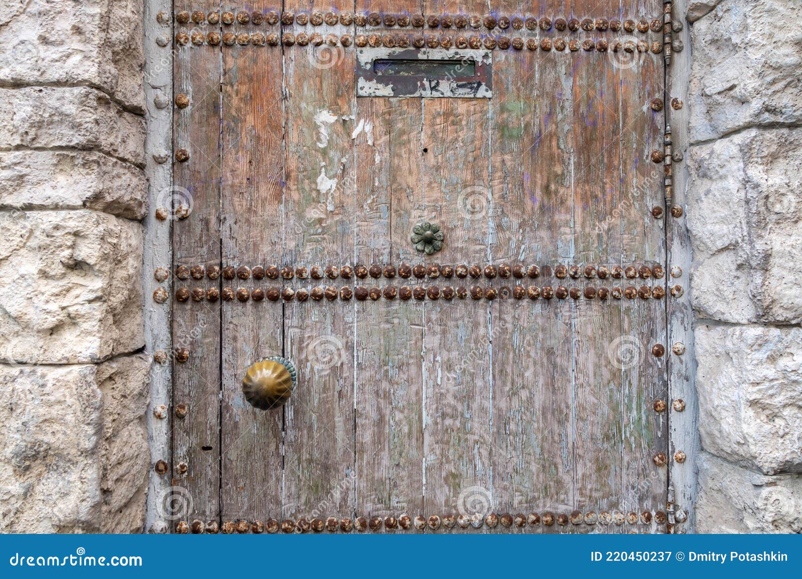 Ancient Stone Wall with a Gate in the Old Castle Stock Image - Image of ...