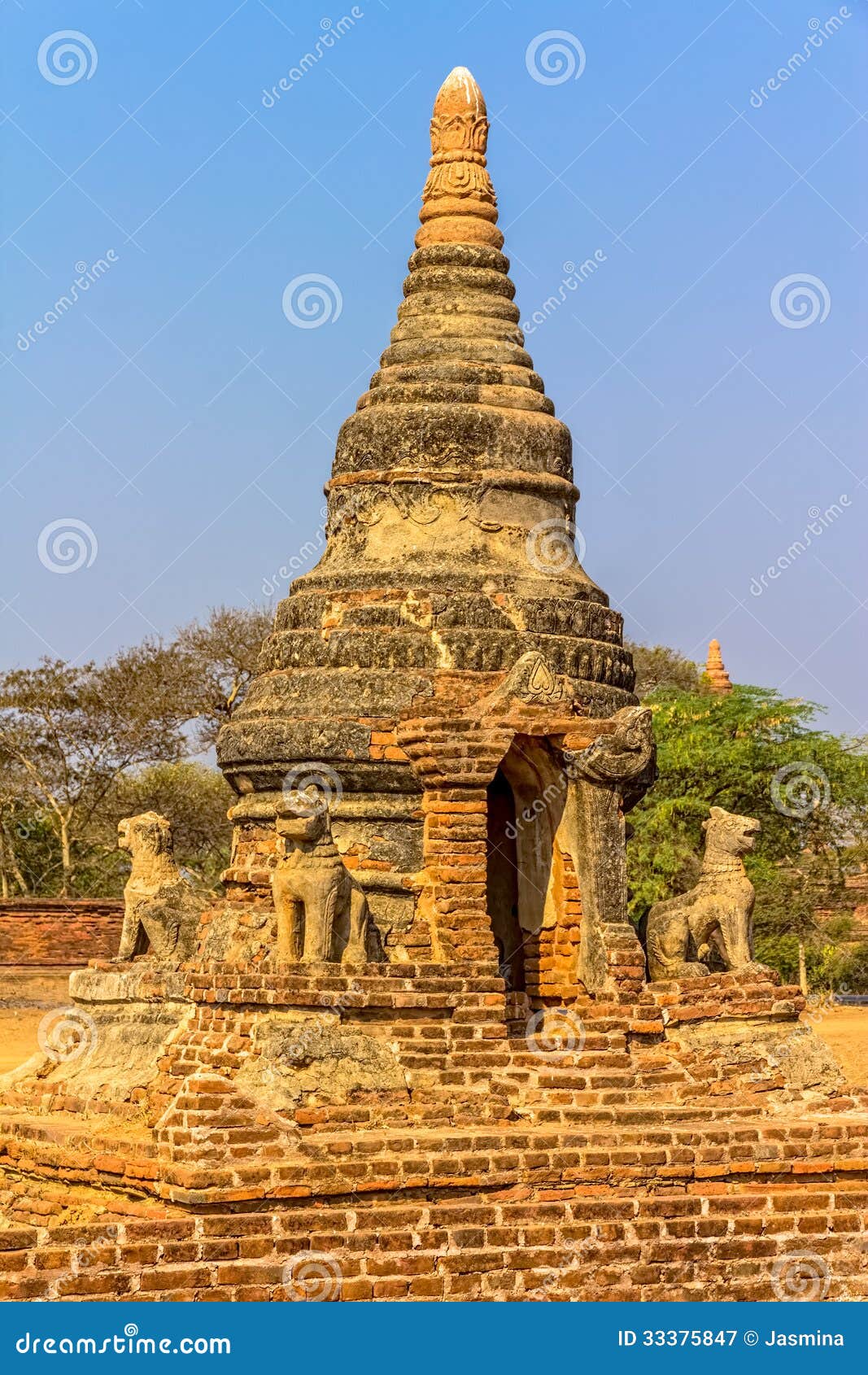 Ancient stupa in Old Bagan stock image. Image of palm - 33375847