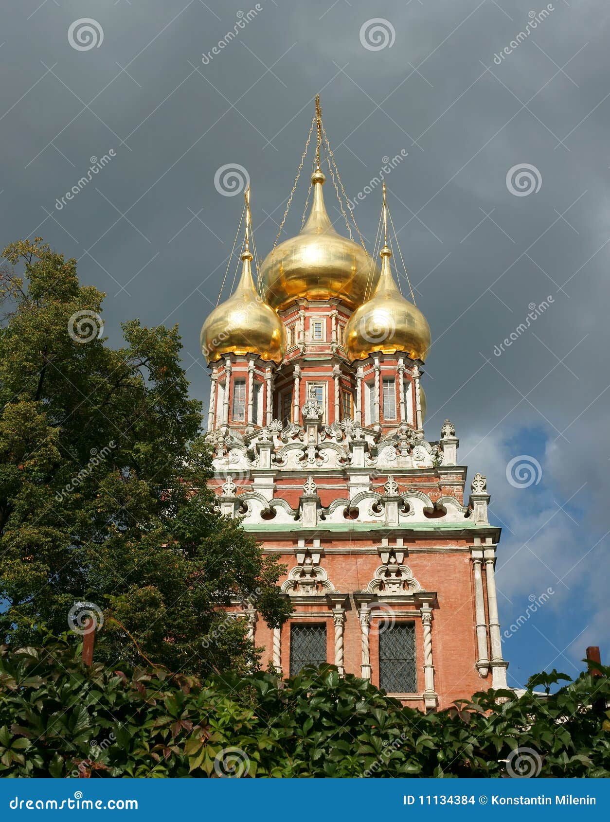 Ancient temple in Moscow stock photo. Image of clouds - 11134384