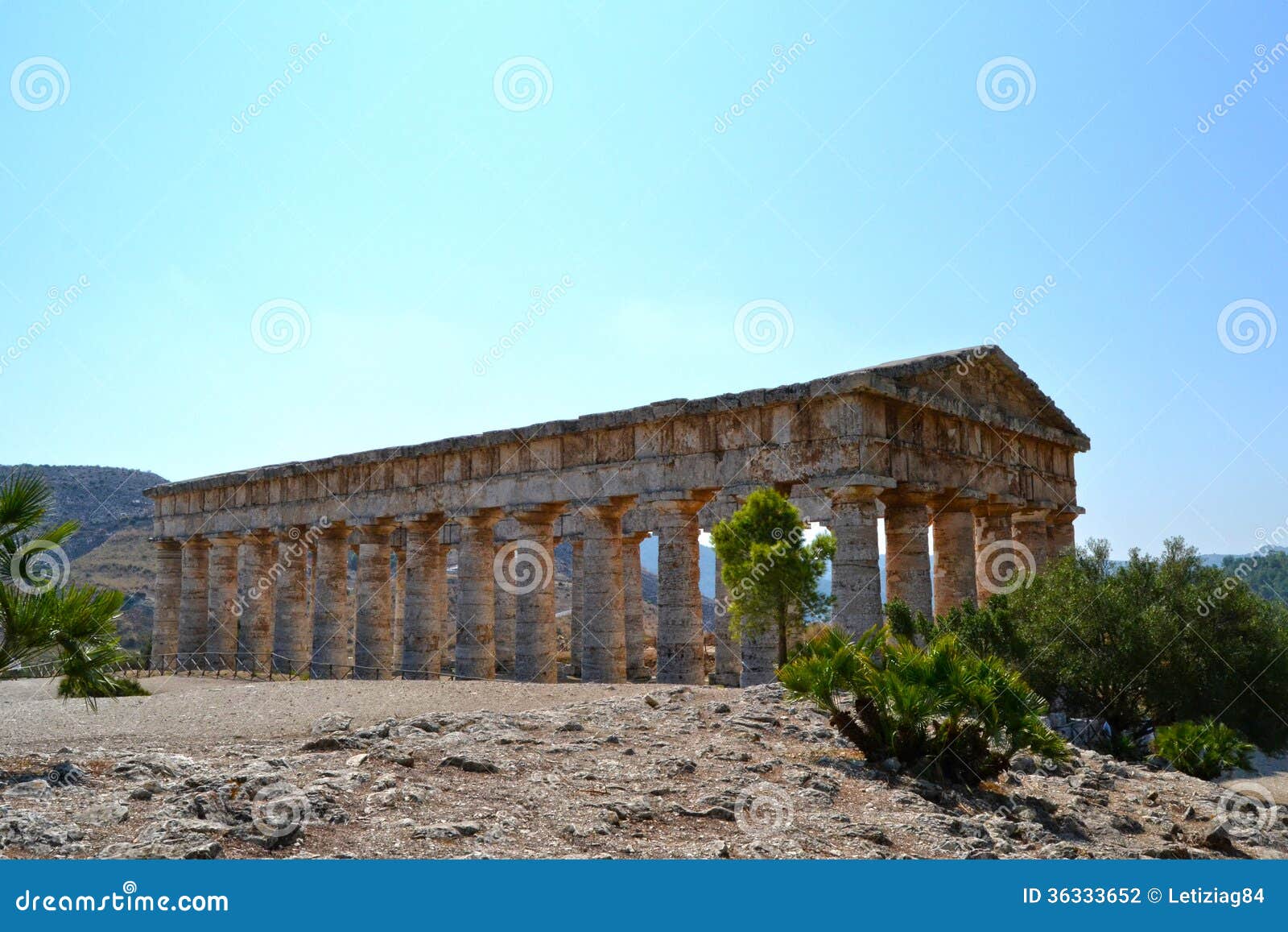 Ancient Temple of Segesta in the Valley Stock Photo - Image of scenic ...