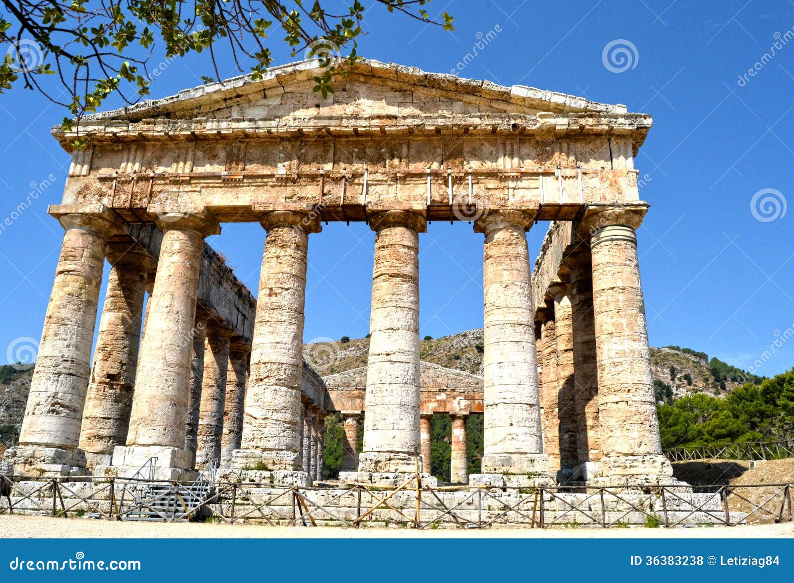Ancient Temple of Segesta in the Valley Stock Photo - Image of ruins ...