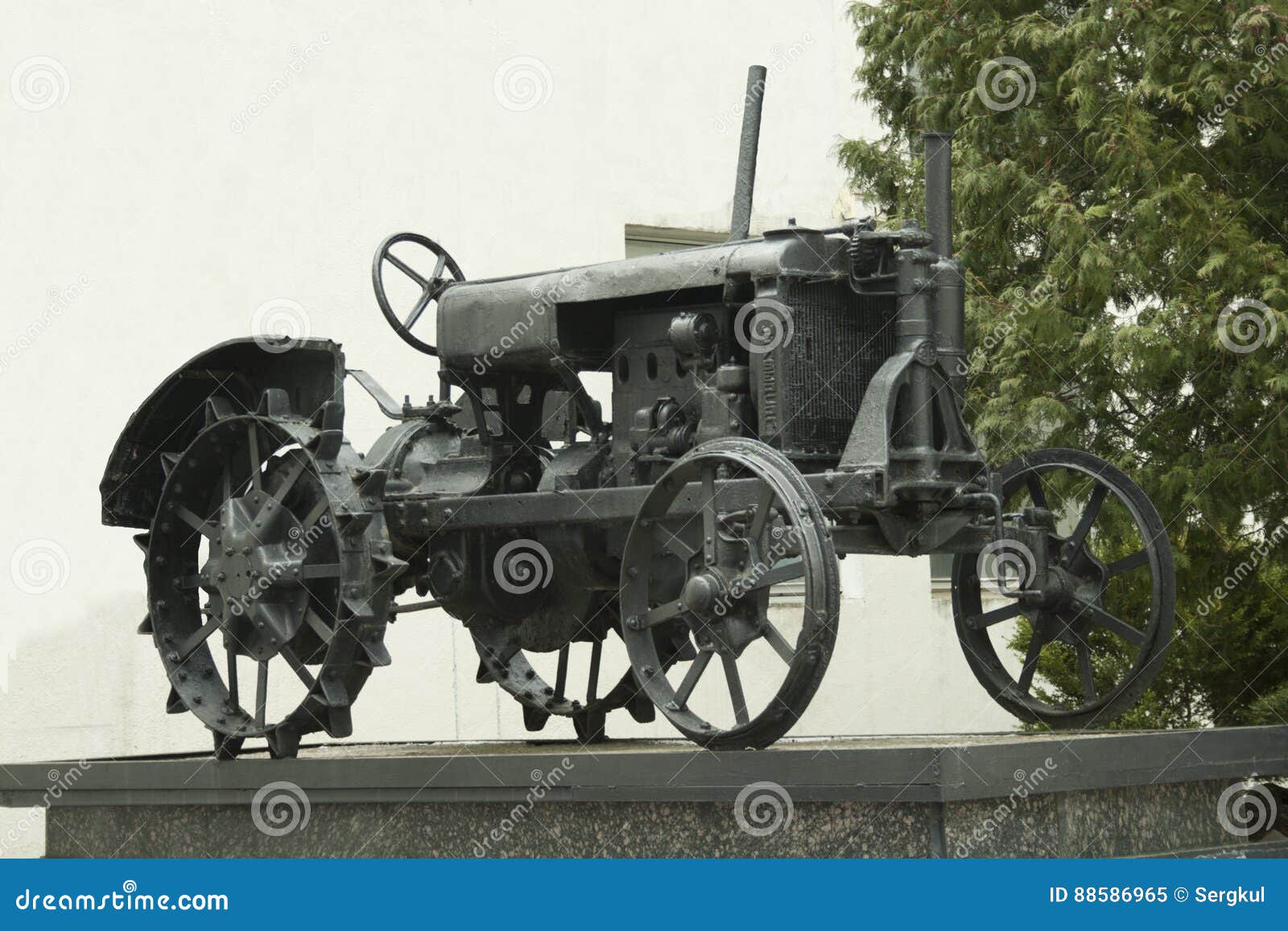 Ancient tractor stock image. Image of aged, horsepower - 88586965