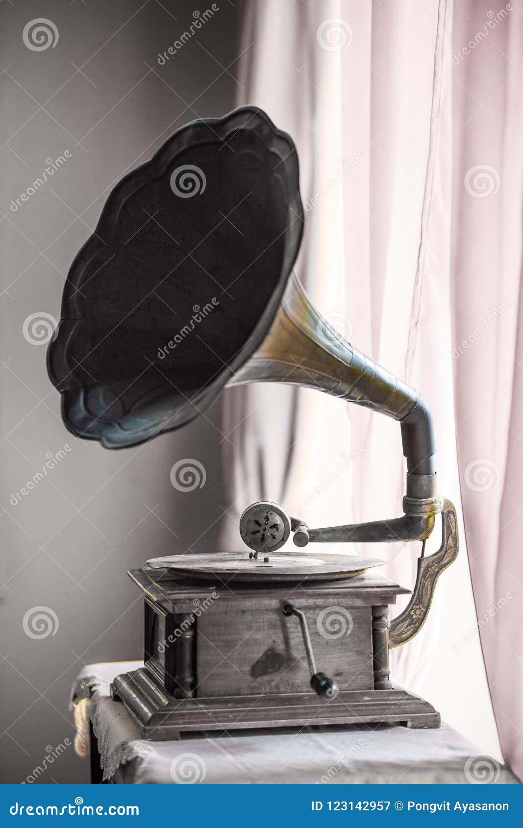 Gold Turntables Stock Photos - Free & Royalty-Free Stock Photos from ...