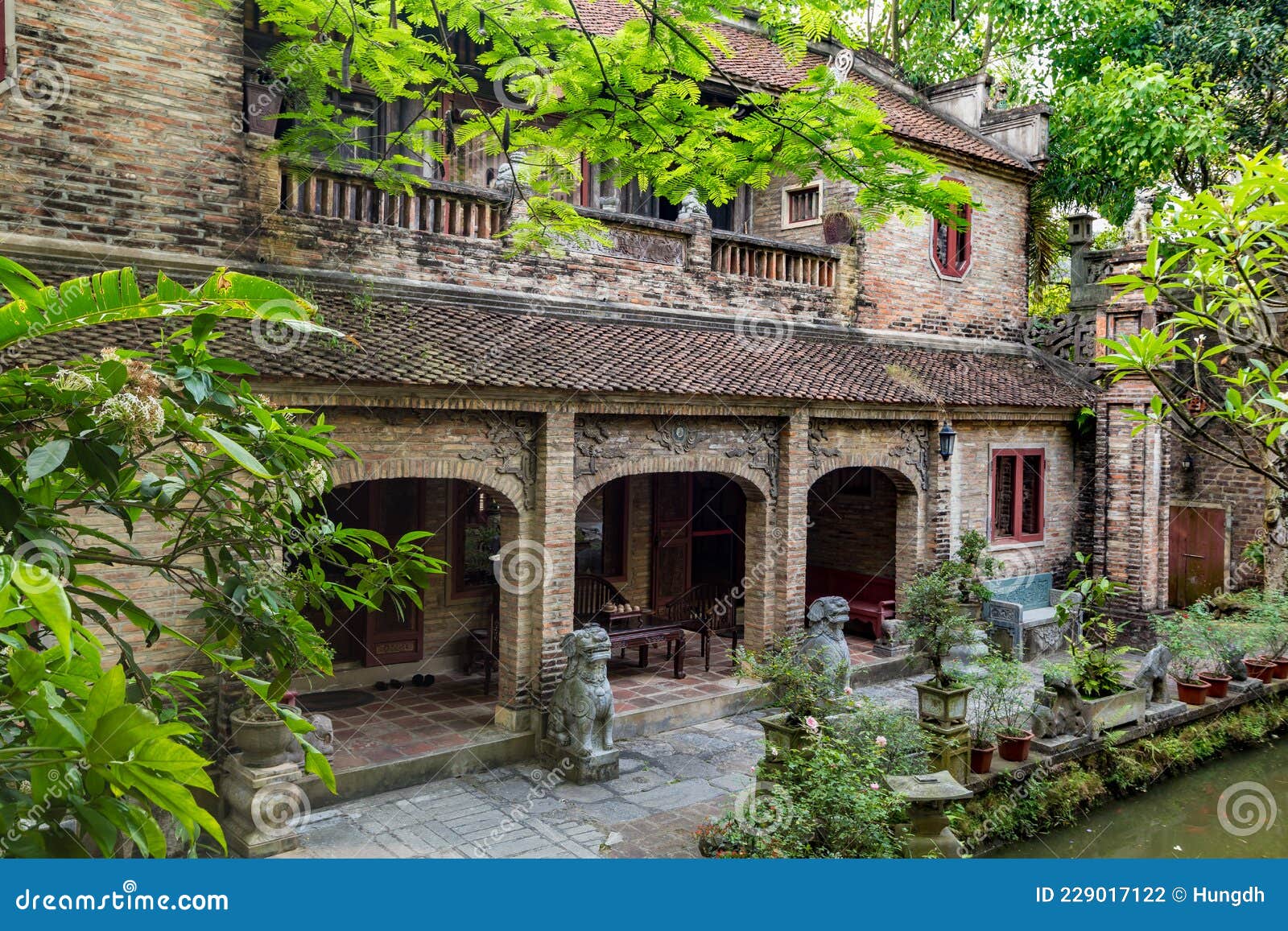 Ancient Vietnamese house stock photo. Image of village - 229017122