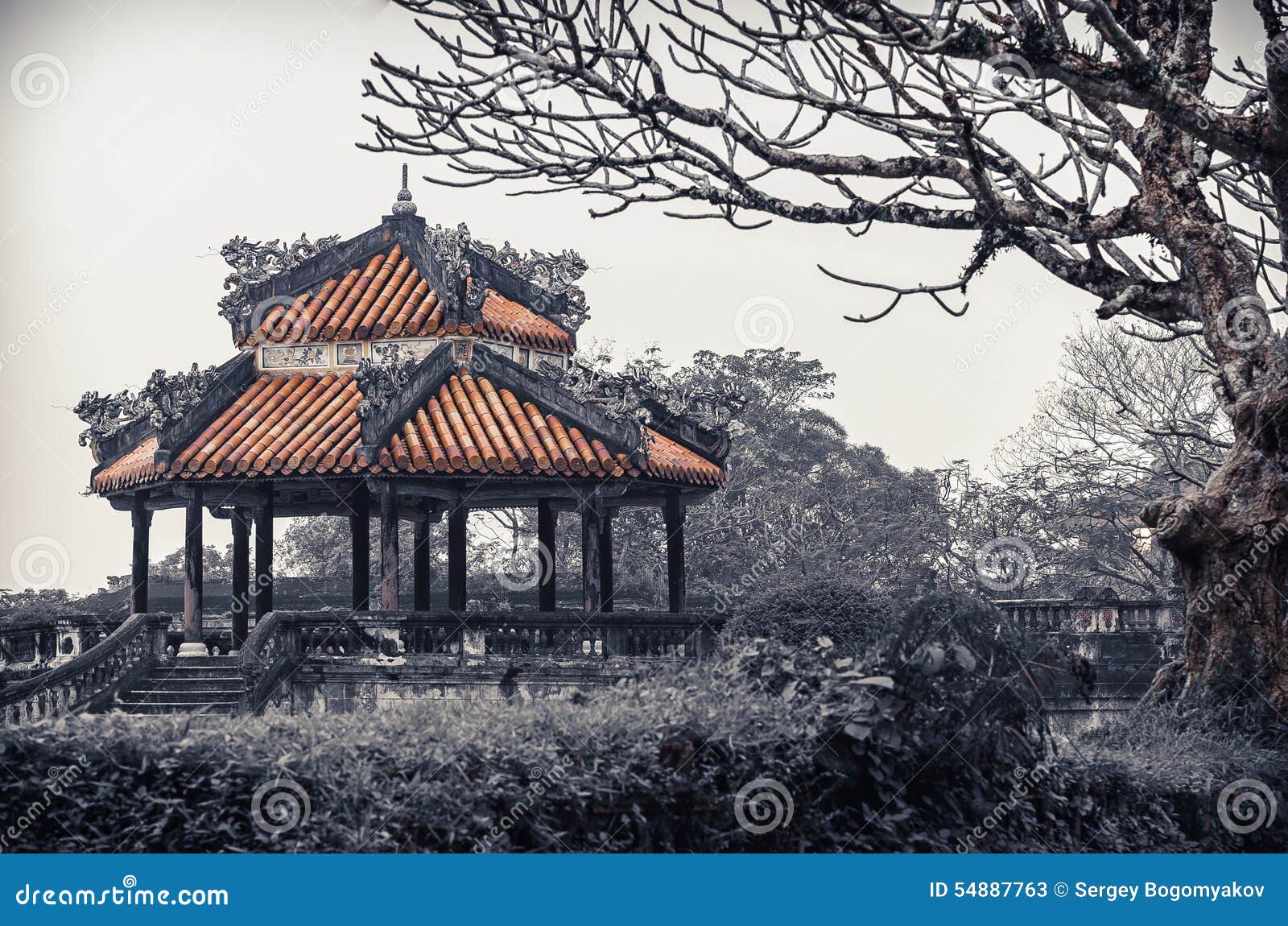 Ancient Vietnamese Temple with Dragons on Top Stock Image - Image of ...