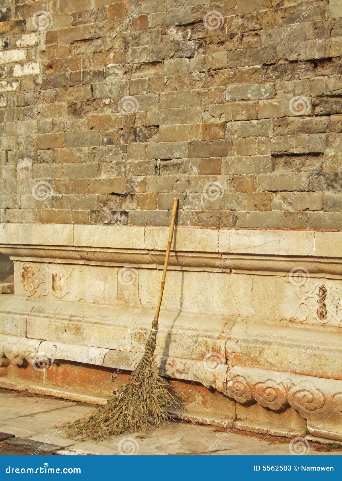 Ancient wall and broom stock image. Image of cloud, dynasty - 5562503