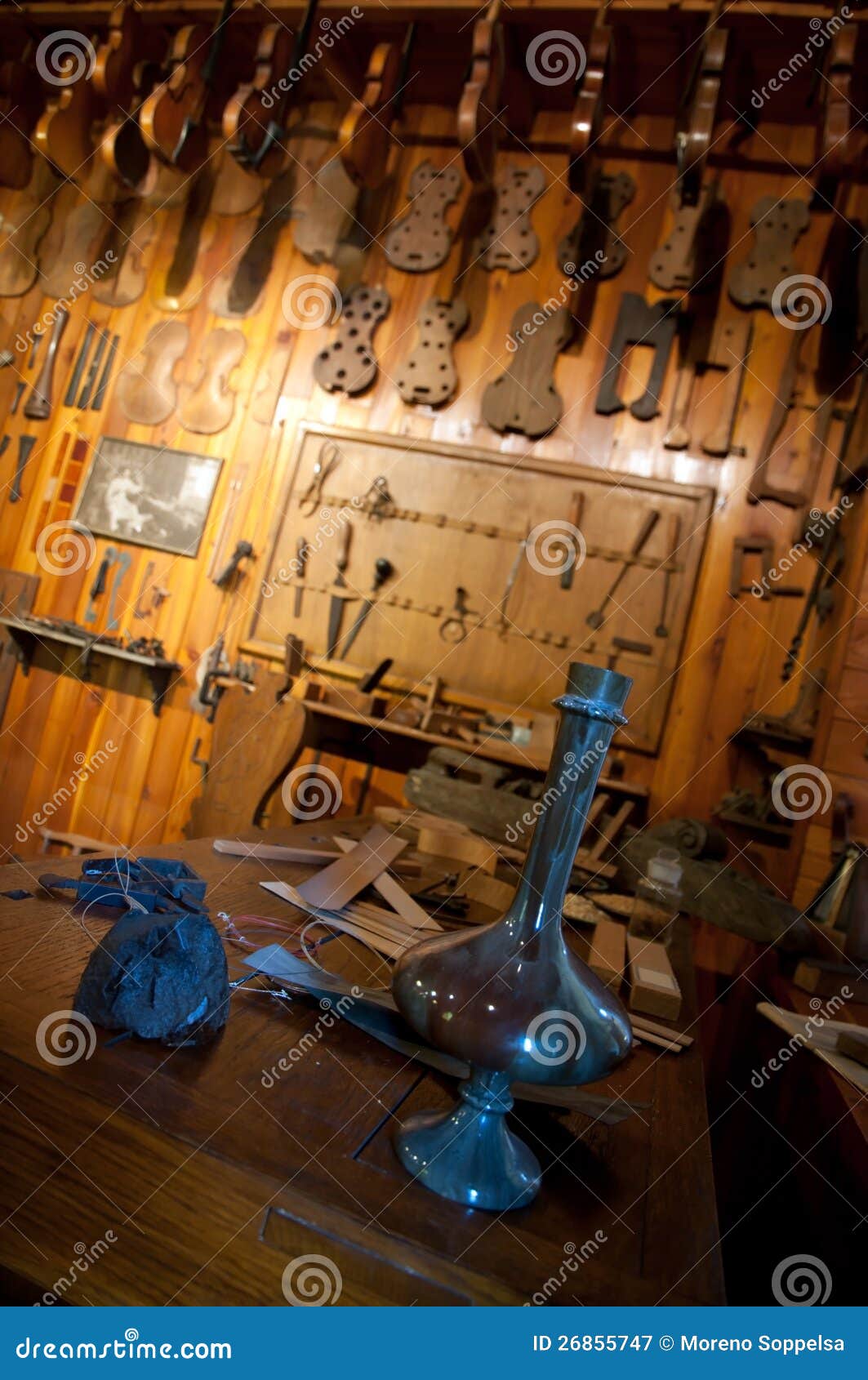 Ancient Workshop of a Luthier Stock Image - Image of italy, antique ...