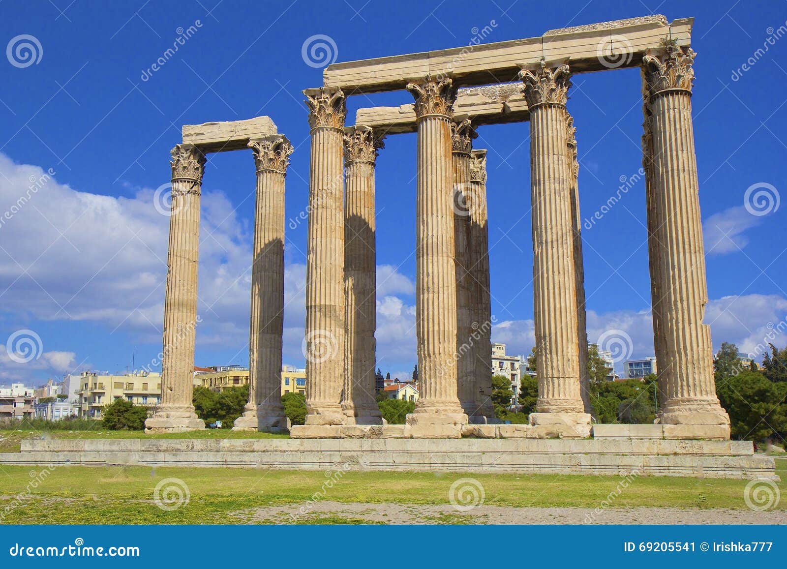 Ancient Zeus Palace in Athens, Greece Stock Image - Image of touristic ...