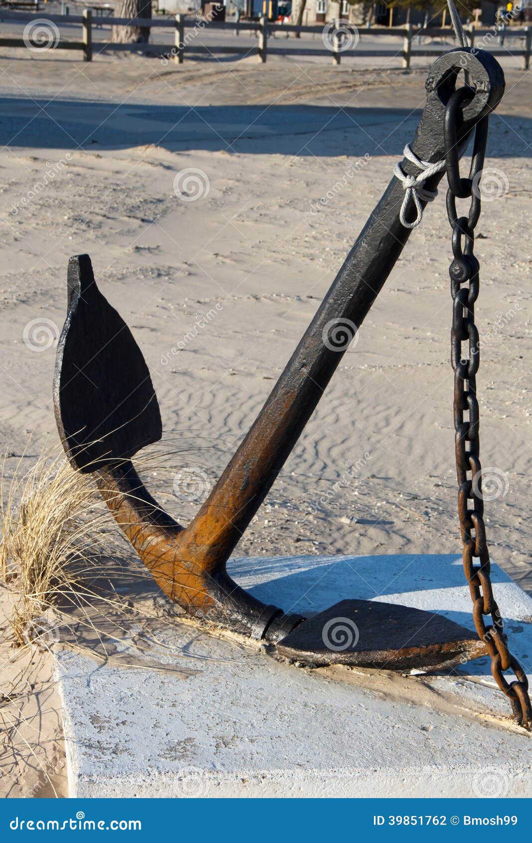 Ancla gigante foto de archivo. Imagen de encadenamiento - 39851762