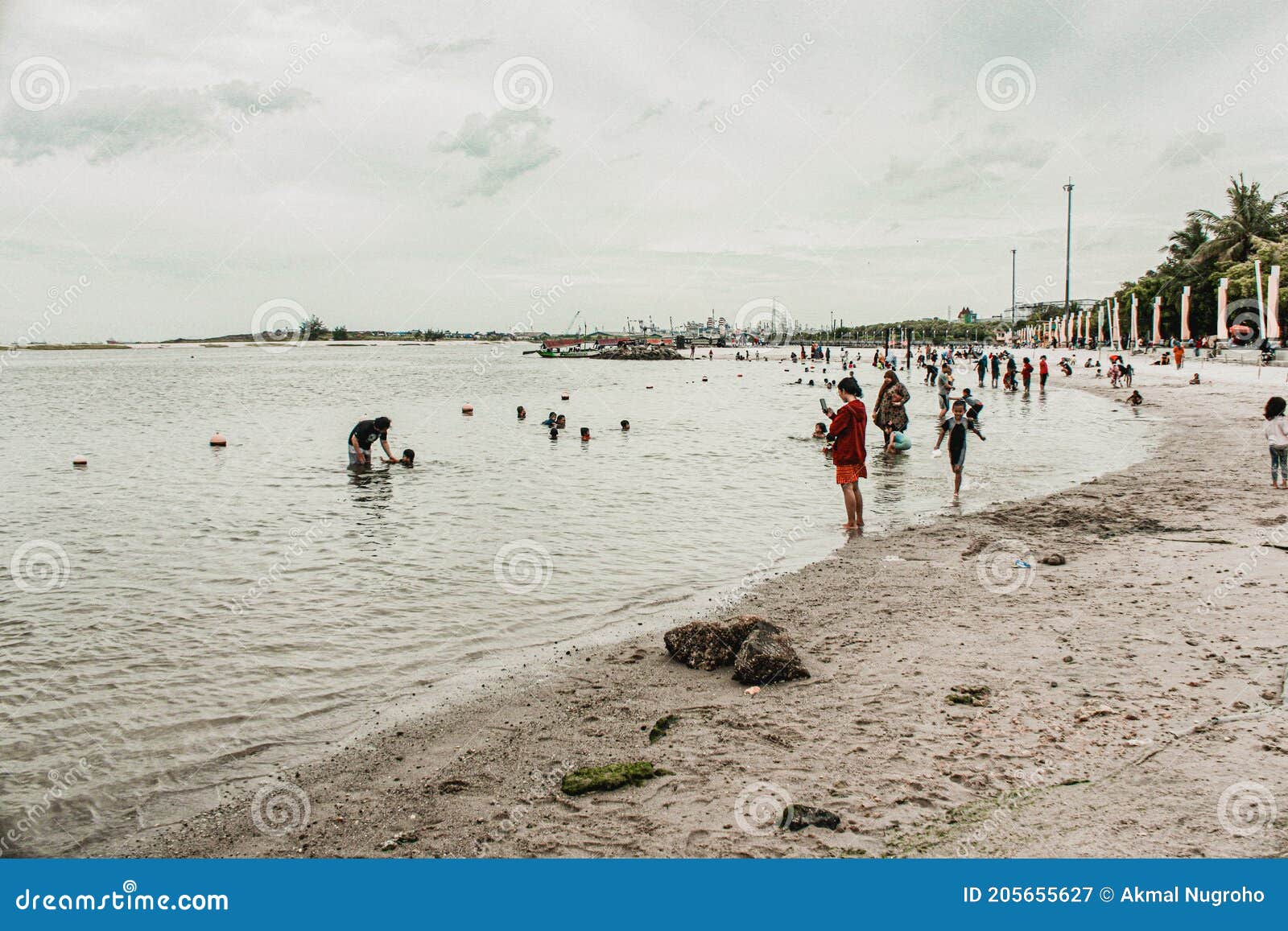 Ancol Beach editorial photography. Image of clearsky - 205655627