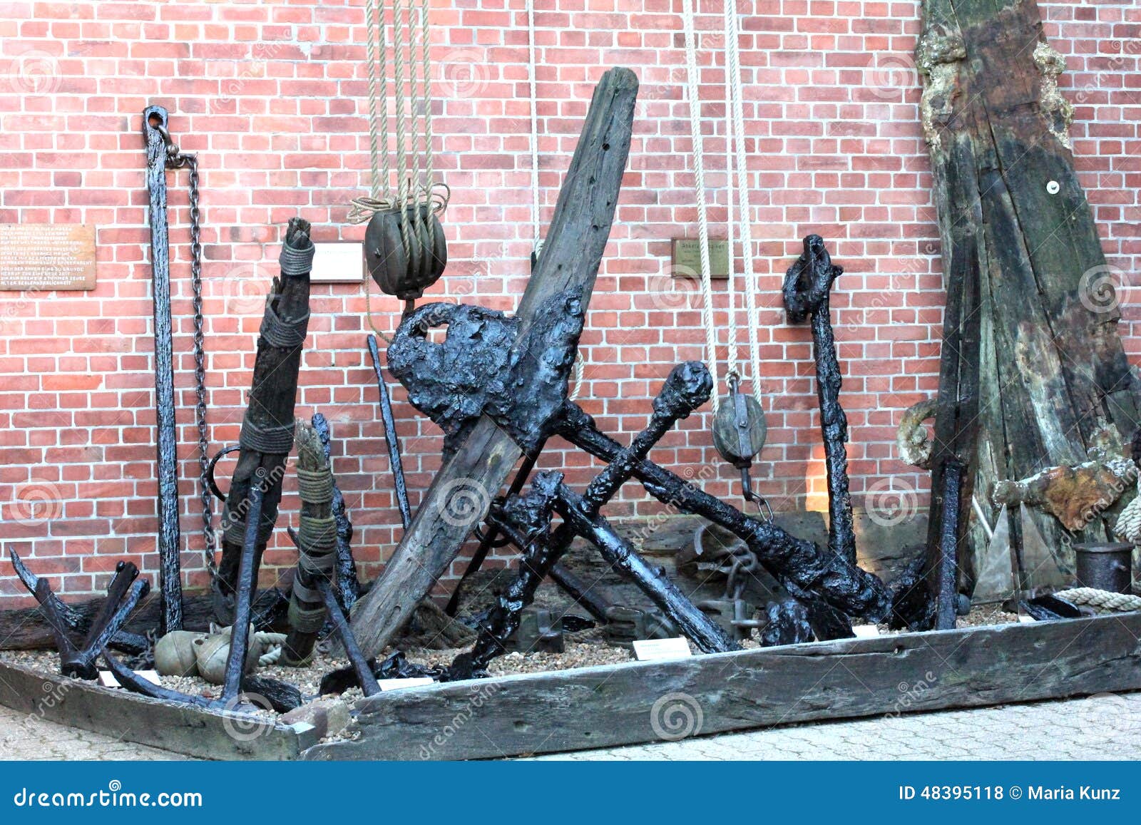 Ancre marine antique photo stock. Image du oeuvre, expédition - 48395118