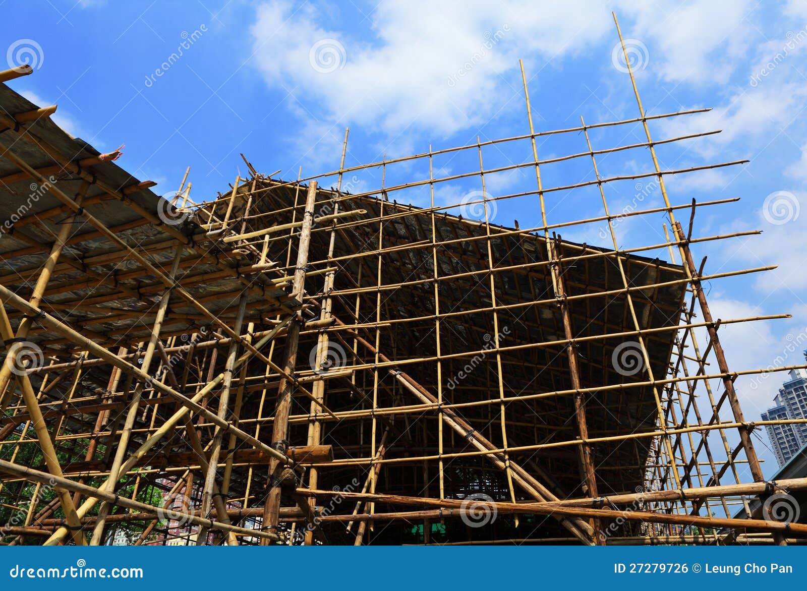 Andaime de bambu foto de stock. Imagem de local, concreto - 27279726
