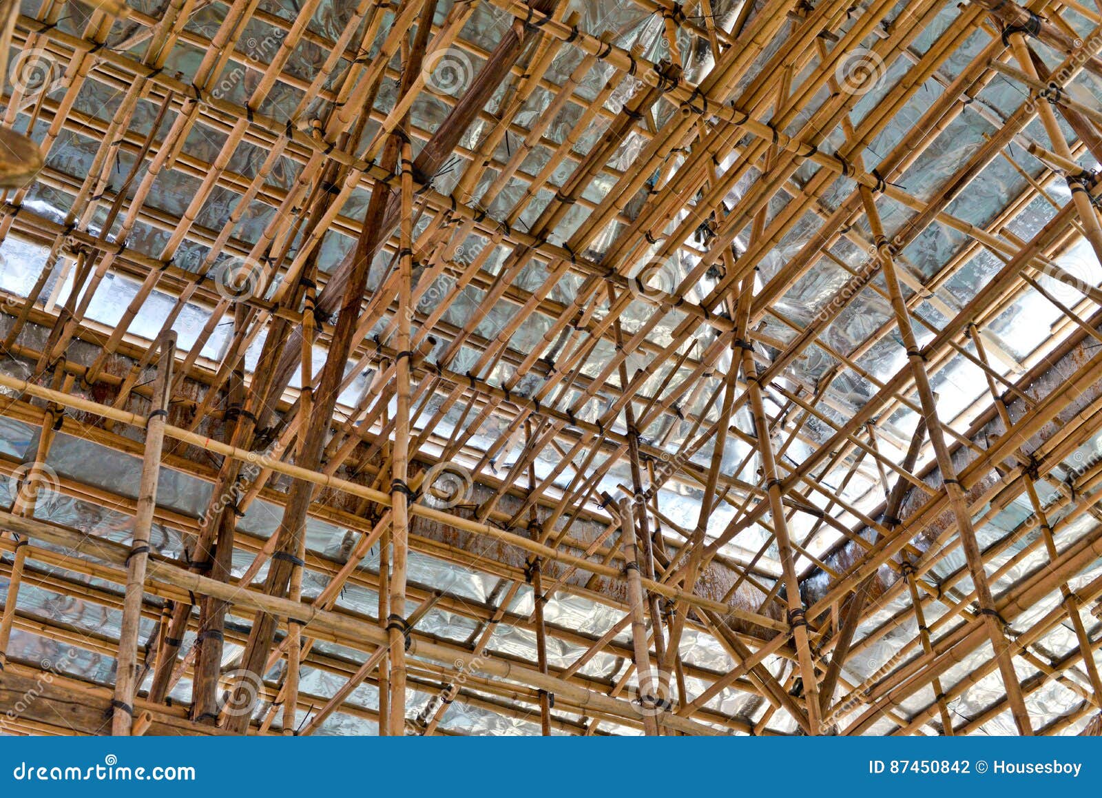 Andaime de bambu foto de stock. Imagem de orgulhoso, contramestre ...