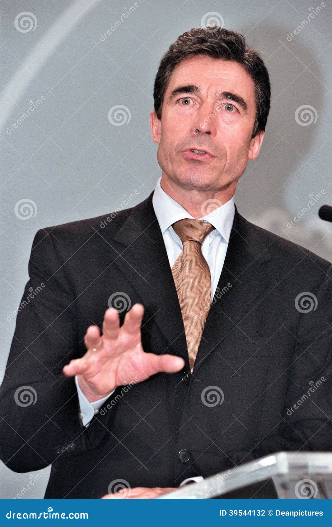 Anders Fogh Rasmussen fotografía editorial. Imagen de estadista - 39544132