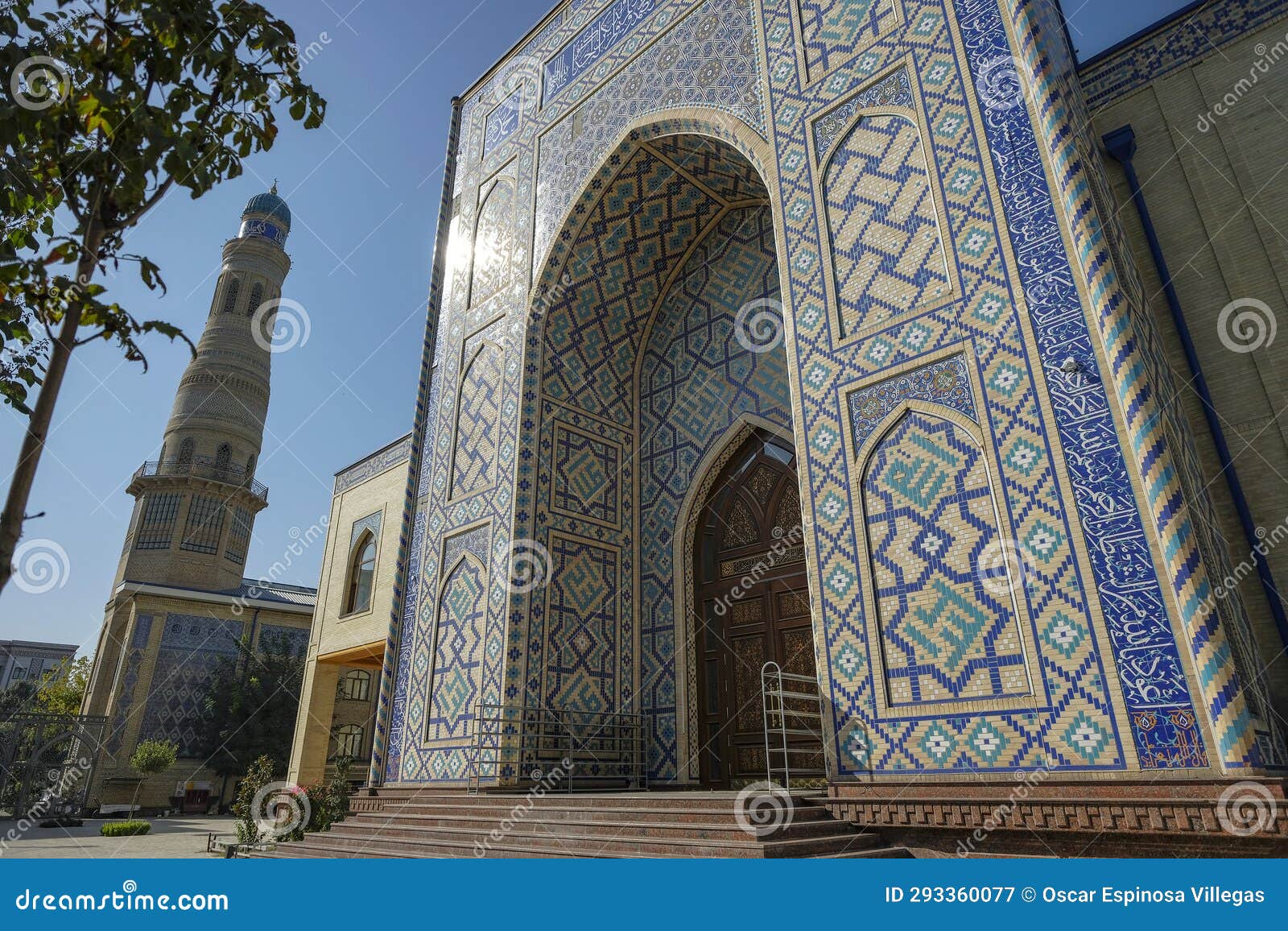 Devonaboy Mosque in Andijan, Uzbekistan Editorial Photography - Image ...