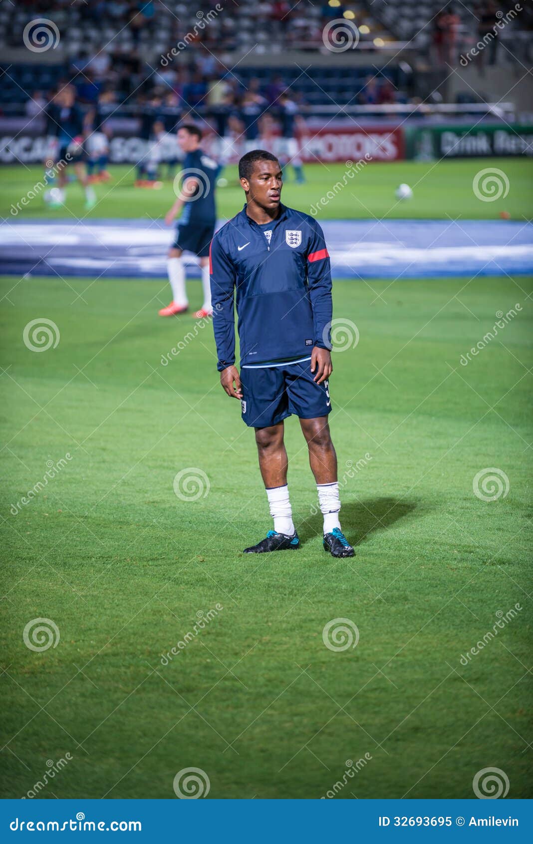 Andre Wisdom editorial image. Image of bloomfield, english - 32693695